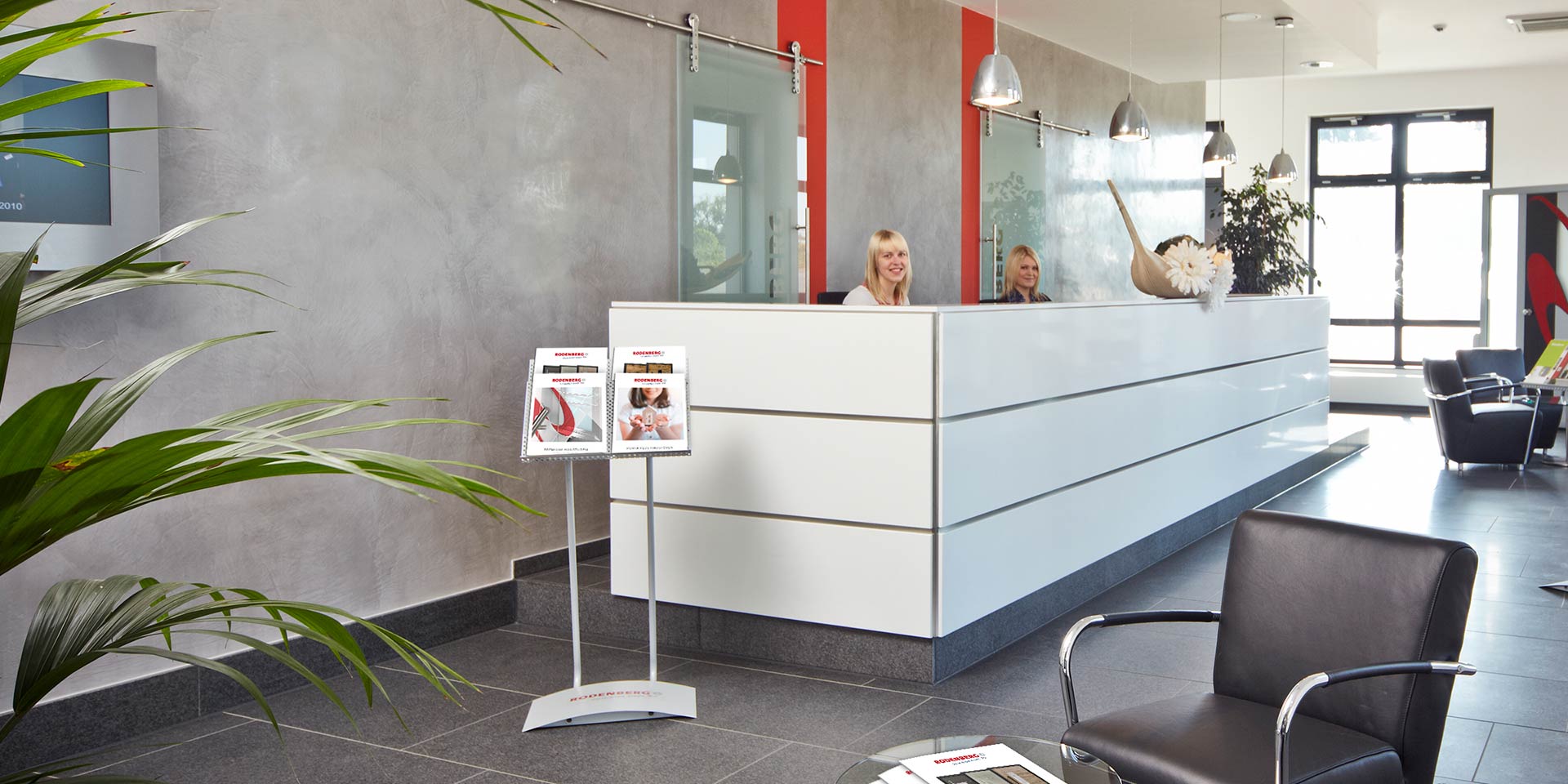 Nehmen Sie Kontakt mit uns auf | Rodenberg Türsysteme AG